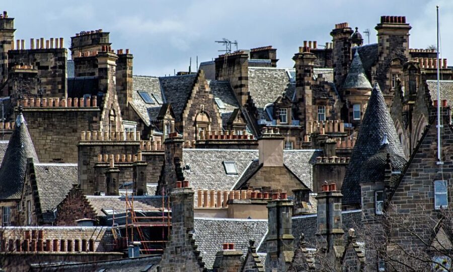 Edinburgh: 3-Hour Historical Walking Tour in Italian