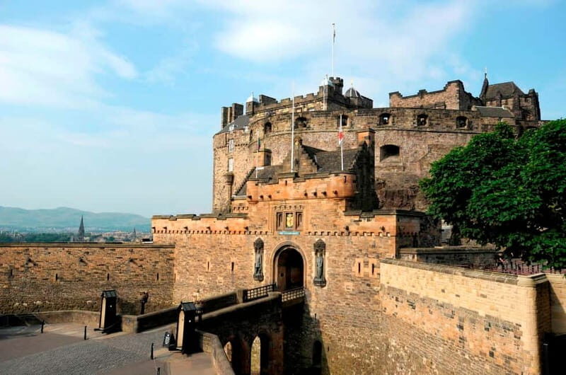 Edinburgh: Multi-Sensory Old Town Historical Walking Tour