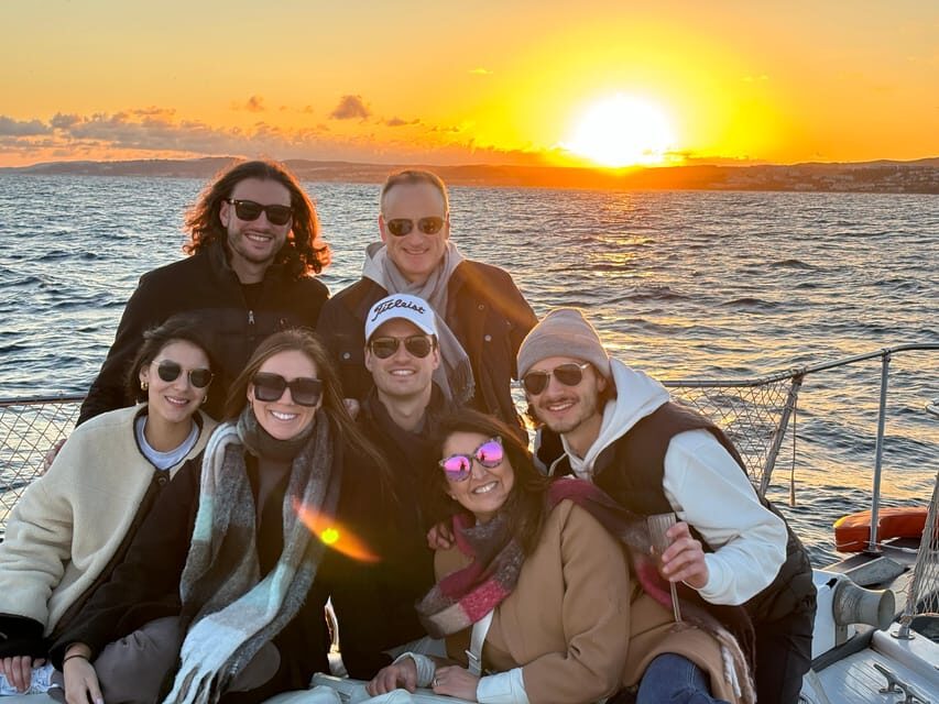 Estepona: Dolphin Searching Sunset Cruise with Drink & Snack