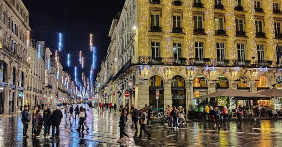 Exclusive! Bordeaux: Nighttime Highlights Walking Tour