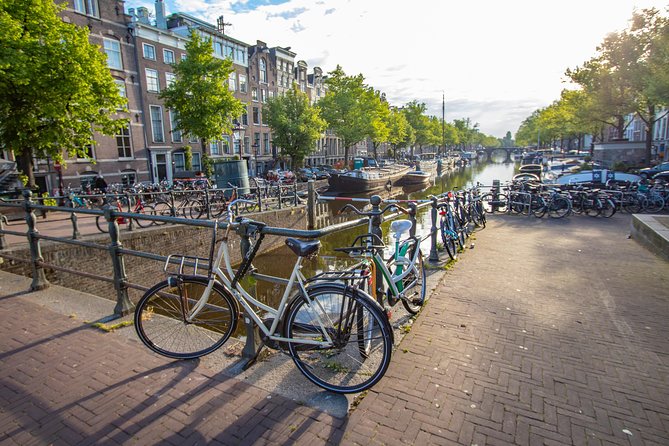 Explore Amsterdam in 90 minutes with a Local - A Concise but Rich Introduction to the Tour