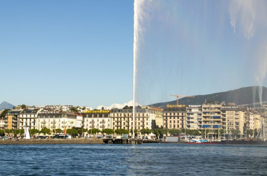 Explore the best guided intro tour of Geneva with a Local - What Makes This Tour Stand Out?