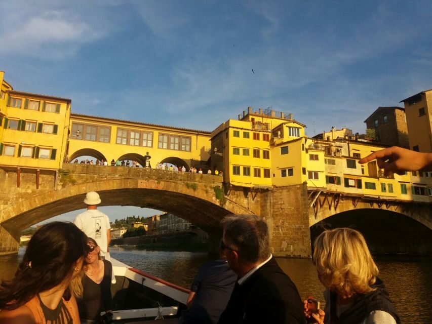 Florence: Guided Gondola Boat Tour with a Glass of Wine