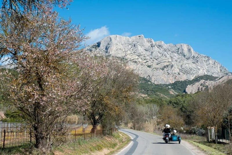 From Aix-en-Provence: 1-Hour Scenic Sidecar Tour