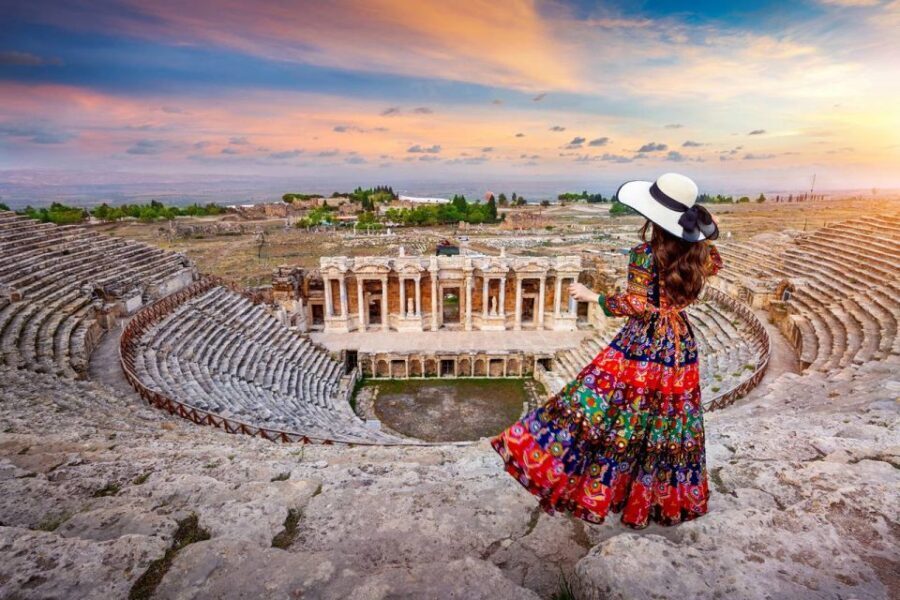 From Alanya: Pamukkale and Hierapolis Day Trip with Lunch