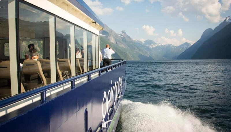 From Ålesund: Round Trip Fjord Cruise to Geirangerfjord