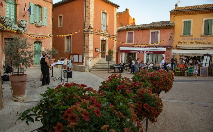 From Avignon: Half-Day Baux de Provence and Luberon Tour