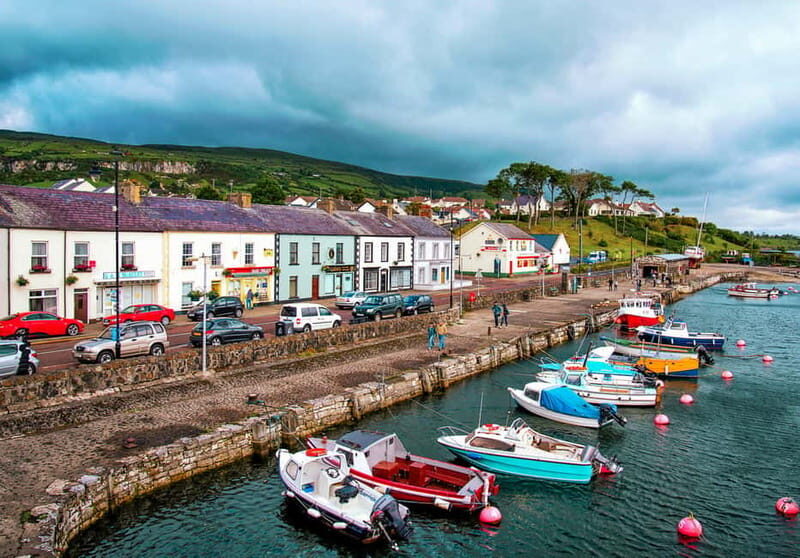 From Belfast: Giant's Causeway Guided Day Tour With Castles