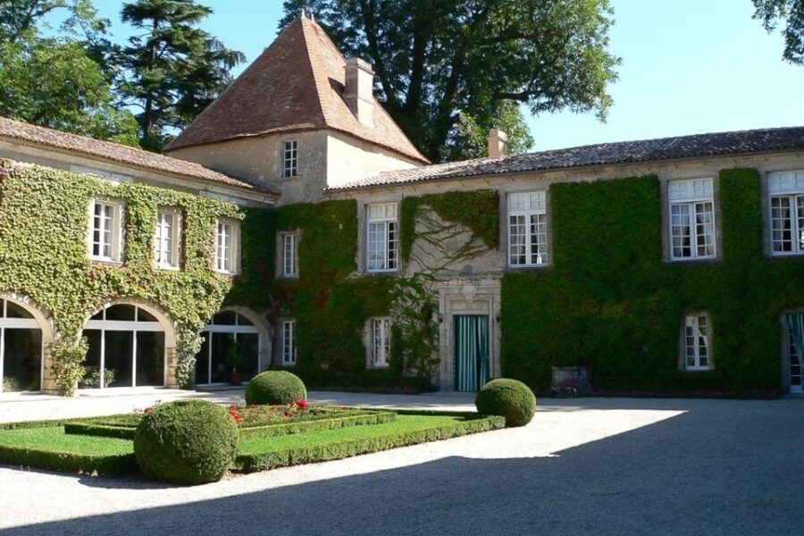 From Bordeaux: Full-Day Medoc Wine Tour