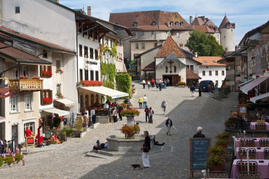 From Geneva: Gruyères Cheese & Chocolate Full-Day Trip