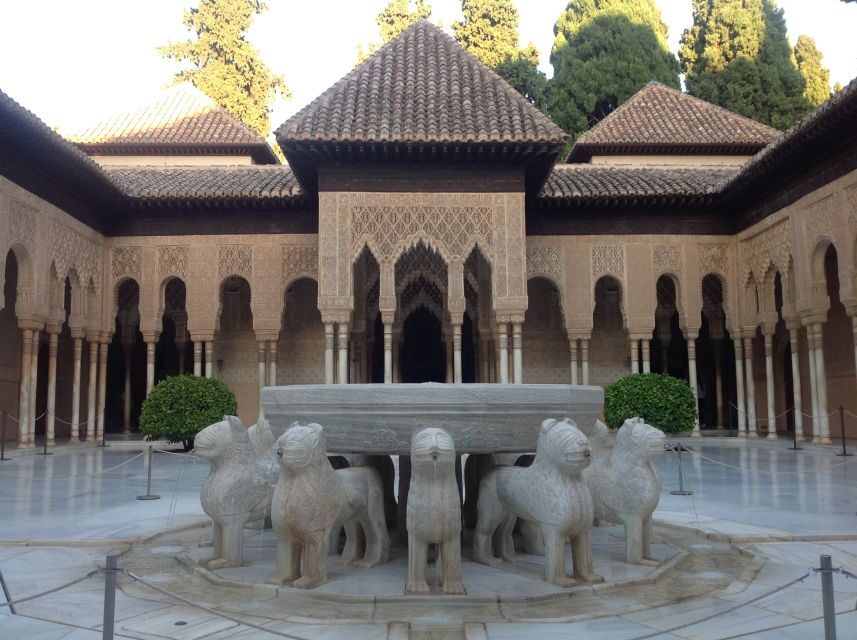 From Malaga: Granada Full-Day Trip with Alhambra