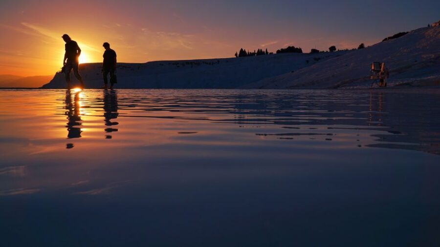 From Marmaris: Pamukkale Evening Tour with Transfer & Dinner