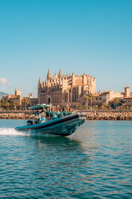 From Palma: 2-Hour Speedboat Tour with Drinks and Snorkeling