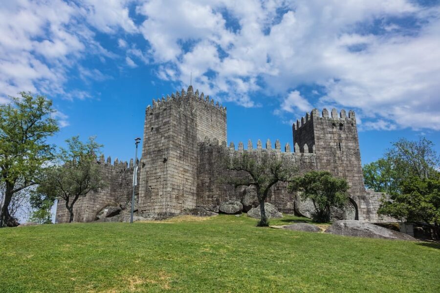 From Porto: Braga and Guimarães Full-Day Trip