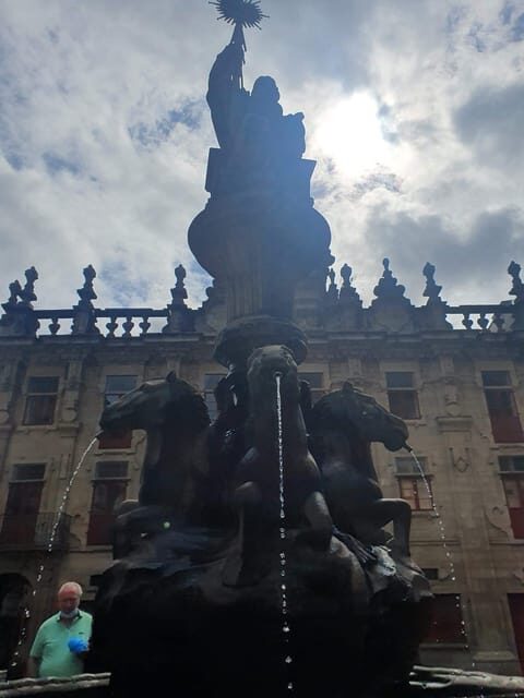 From Porto to Santiago de Compostela up to 3 Stops - Detailed Breakdown of the Itinerary