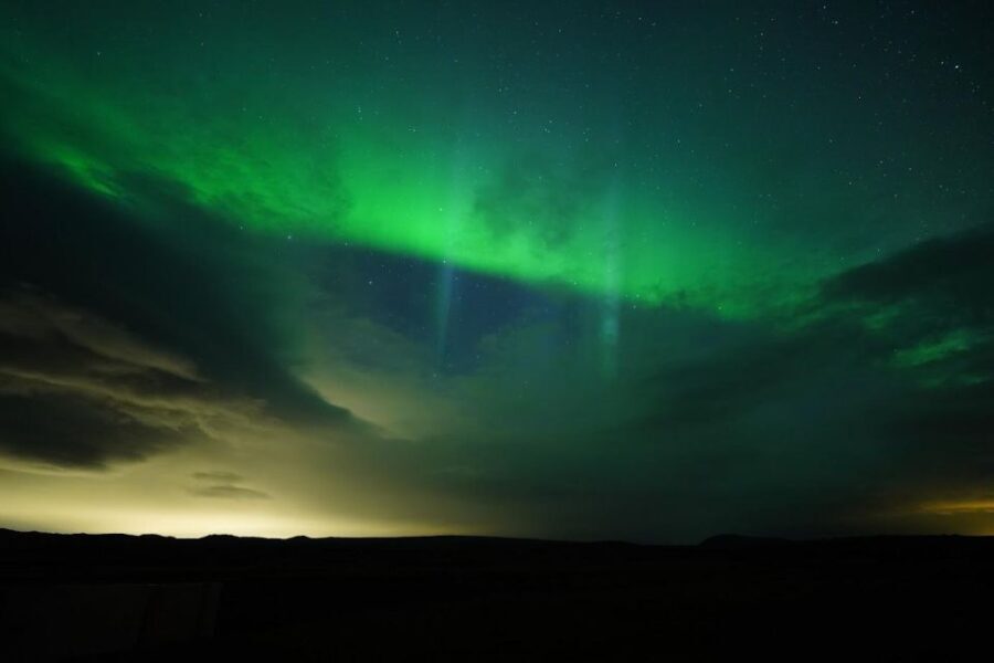 From Reykjavik: Northern Lights Tour with Hot Cocoa & Photos