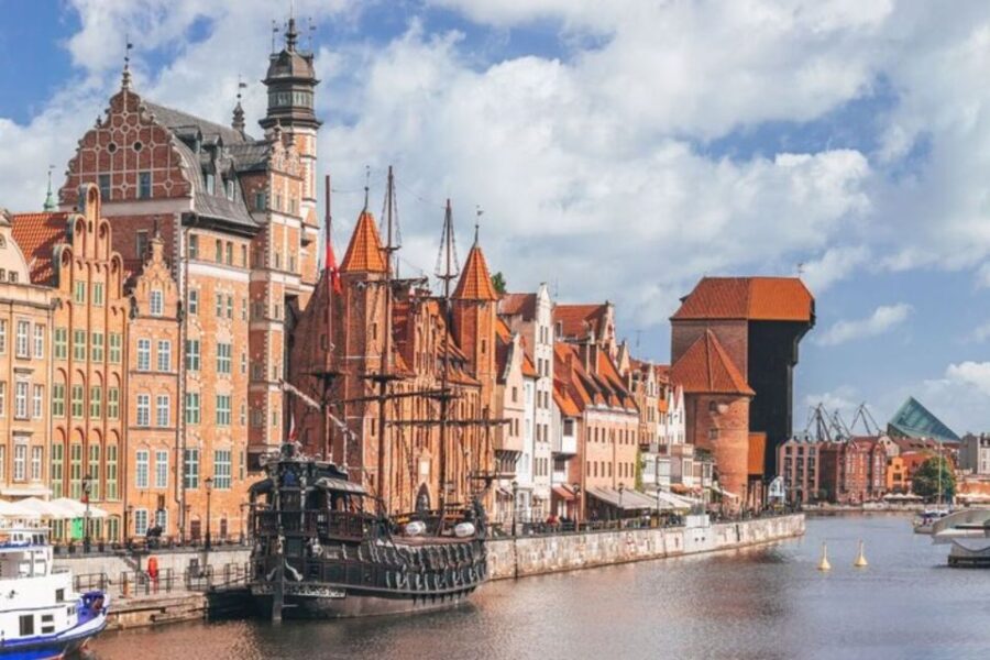 Gdansk: Private custom walking tour with a local guide - The Practical Details