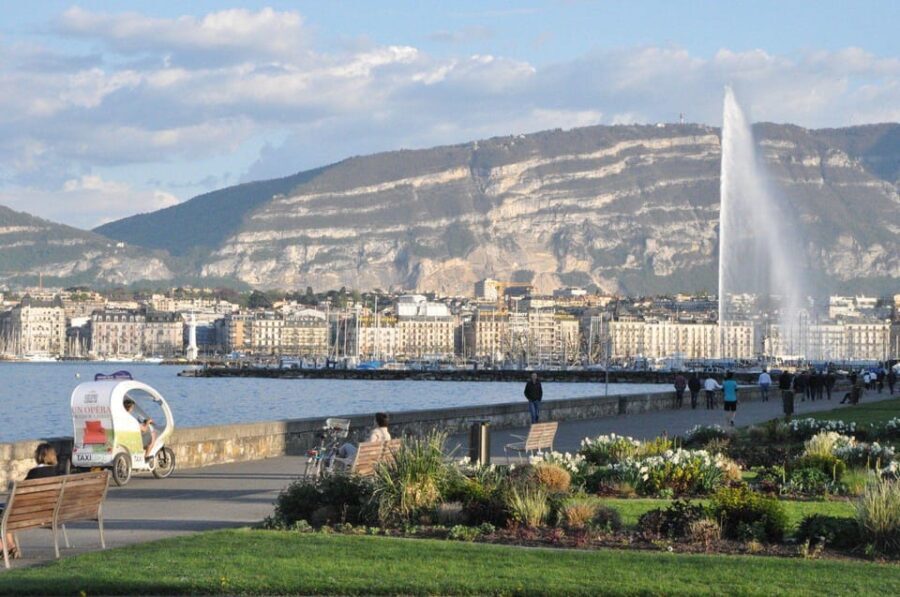 Geneva: Highlight Tour in TukTuk - Discovering Geneva in a TukTuk: What to Expect