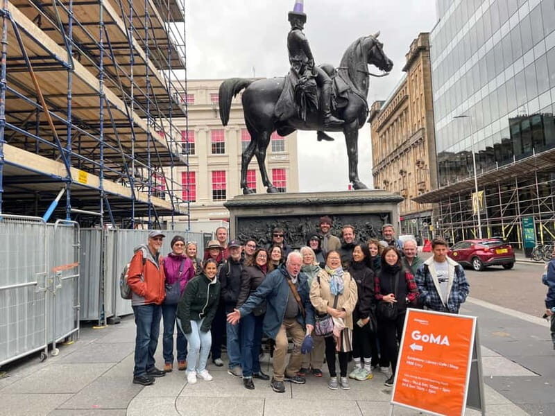Glasgow: Historical Walking Tour: Guided by a local actor