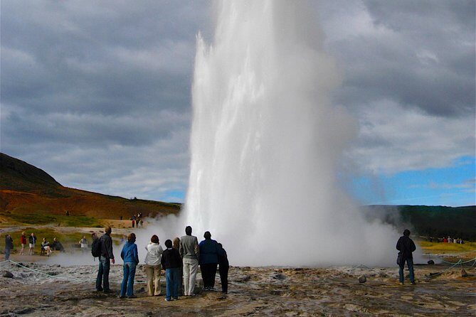 Golden Circle & Secret Lagoon & Friðheimar (lunch included) - PRIVATE TOUR