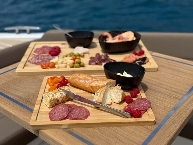 Gran Canaria: Private Luxury Boat Charter with Food & drinks