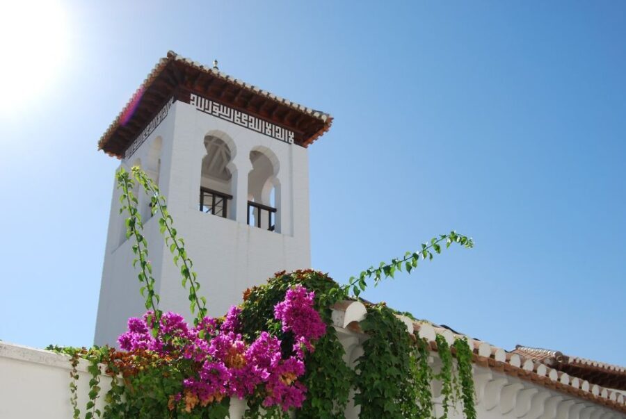 Granada: Albaicín, Sacromonte & Museum of Caves Walking Tour
