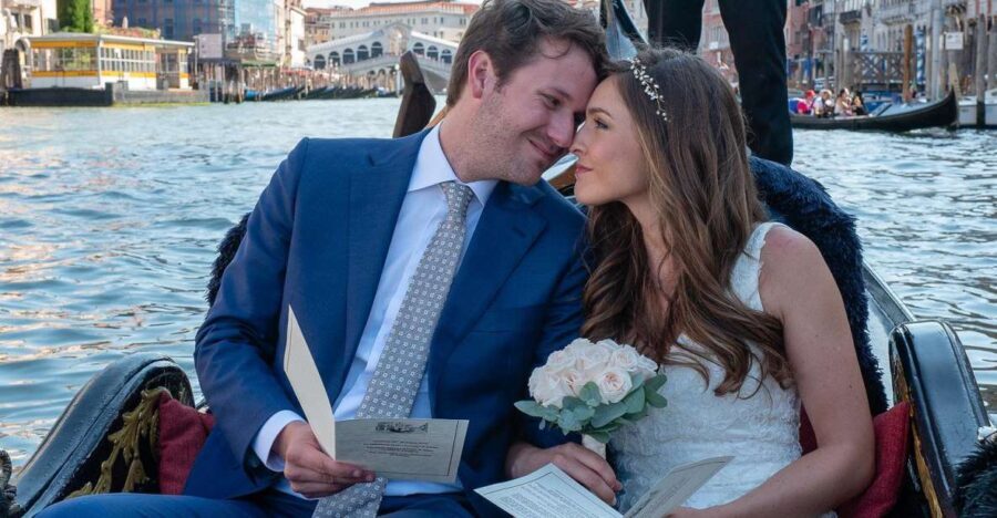 Grand Canal: Renew Your Wedding Vows on a Venetian Gondola