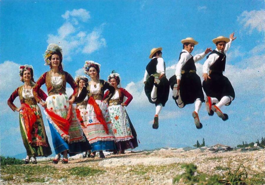Greek dance lessons - Why This Activity Matters