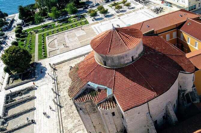 Group History Walking Tour in Zadar Old Town