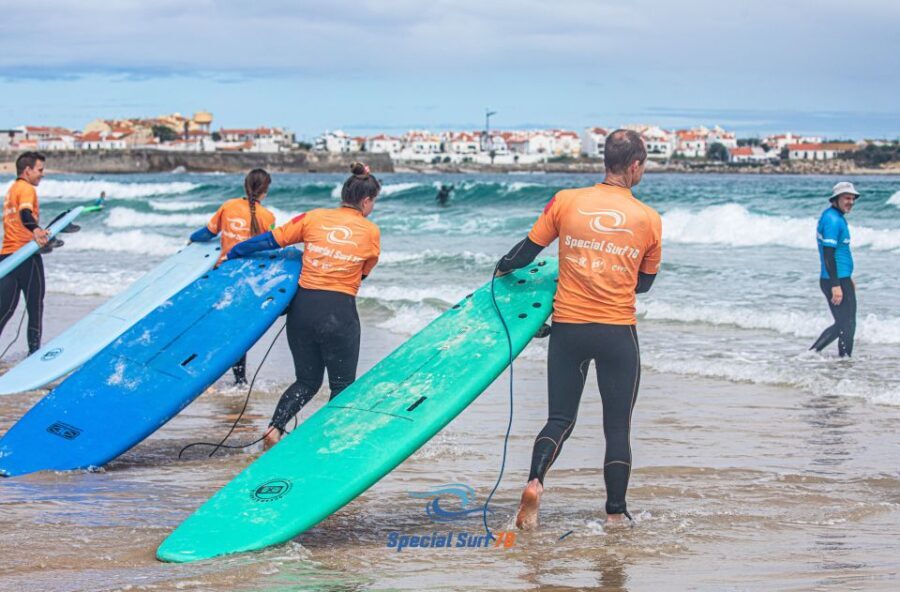 Group surf lesson