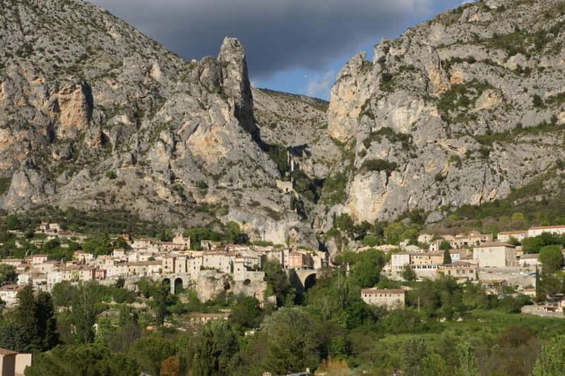 Guided tour of the old town of Moustiers Sainte Marie - What to Expect from the Tour