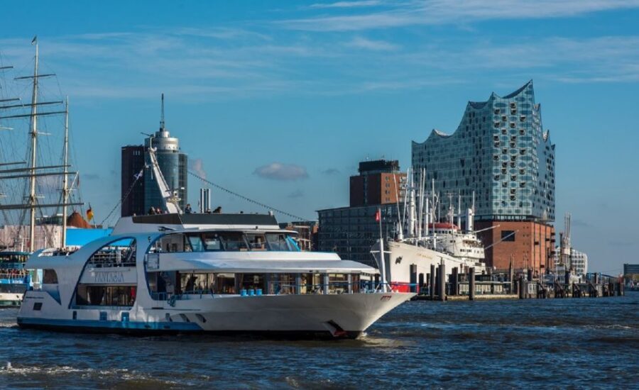 Hamburg: 2-Hour Sightseeing Cruise to Blankenese