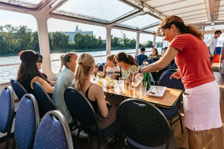 Hamburg: Harbor Cruise with Wine and Cheese