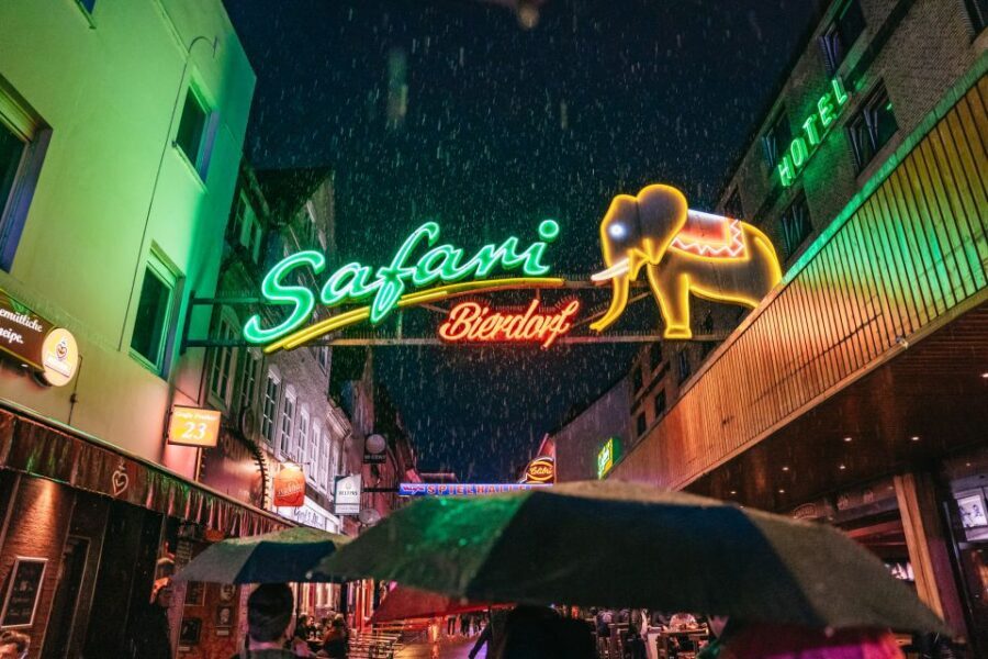 Hamburg: Reeperbahn Lust & Laster Tour for Adults Only