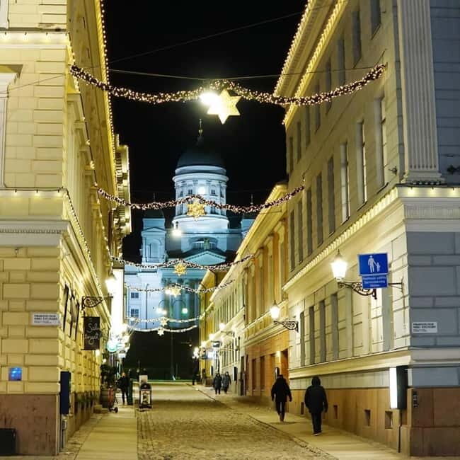 Helsinki: Christmas Walking Tour with Market Visit