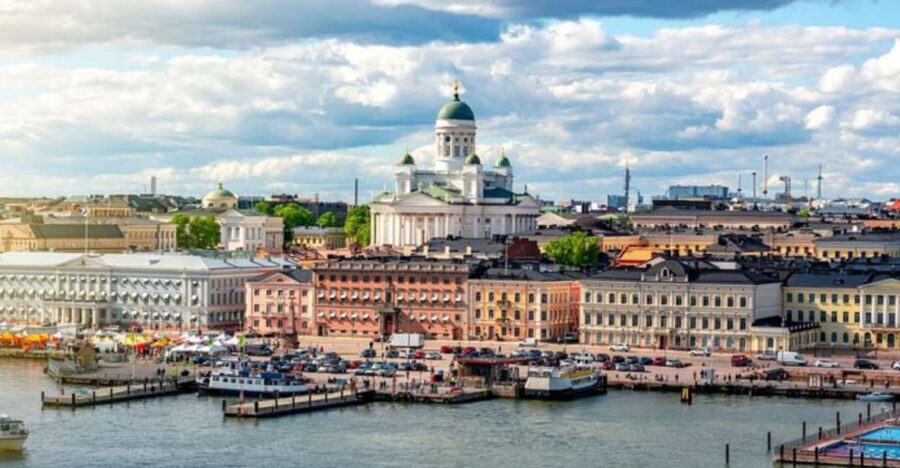 Helsinki: Private Walking Tour with a Local Guide - Deep Dive into the Itinerary
