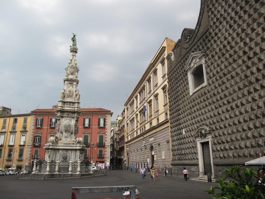 HISTORICAL VESPA TOUR