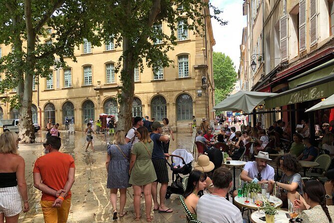Historical visit/Treasure Hunt of Aix en Provence