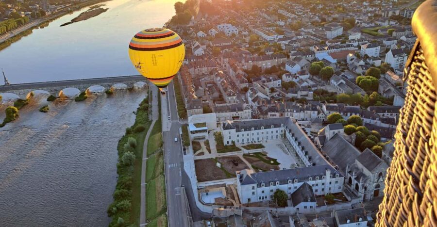 Hot air balloon flight:Chambord, Chenonceau,Cheverny,Blois - Detailed Breakdown of the Itinerary