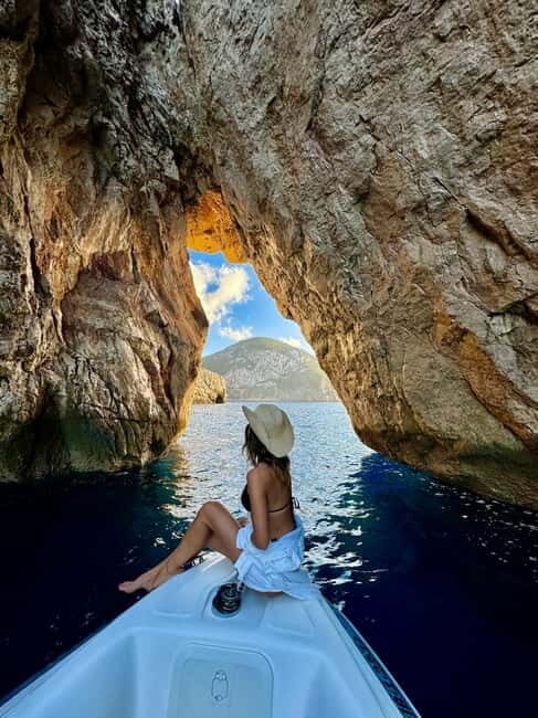 Ibiza: Unplugged  Fearne Cotton's Yoga, Hike and Boat Trip