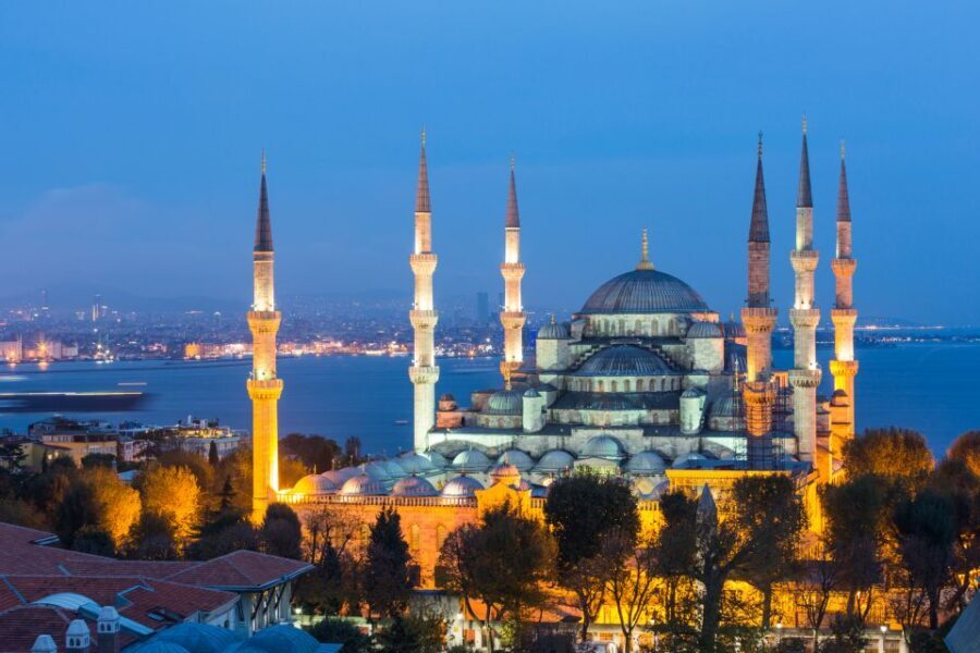Istanbul: Hagia Sophia, Blue Mosque, and Grand Bazaar Tour