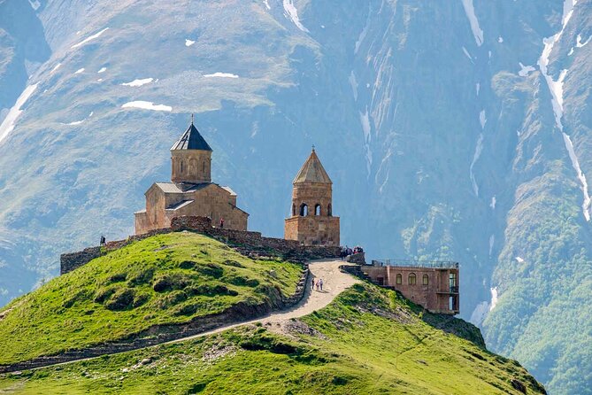 Kazbegi (stepantsminda) and Gudauri private tour - Key Points
