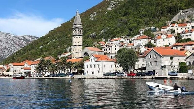 Kotor: Private Bay Cruise and Guided Sightseeing Tour