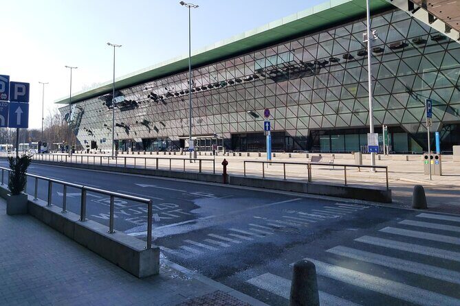 Krakow Balice Airport Transfer: Private Round Trip - An In-Depth Look at the Service