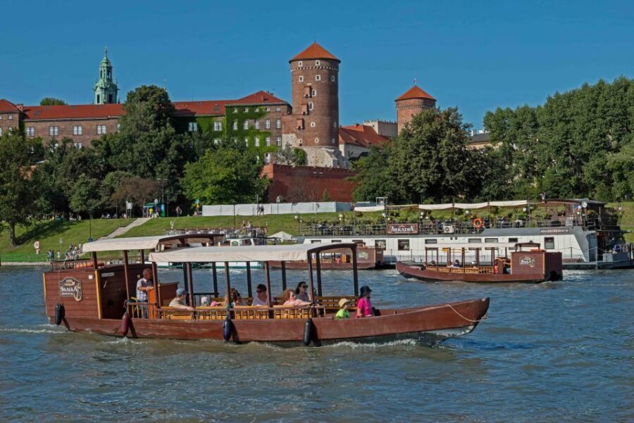 Krakow: Private Traditional Gondola Cruise