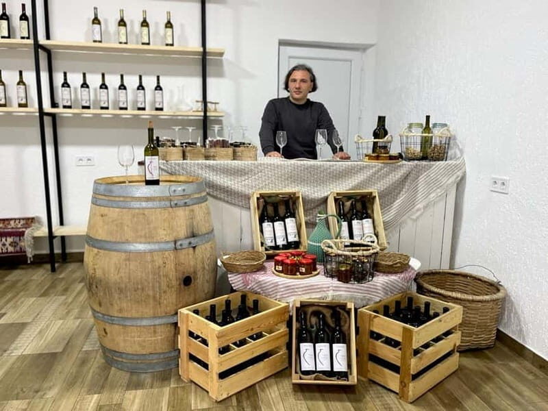 Kutaisi: Wine Tasting in Family Winery shop