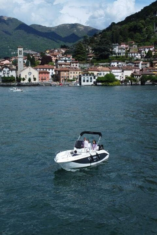 Lake Como: 1 hour boat rental without a license