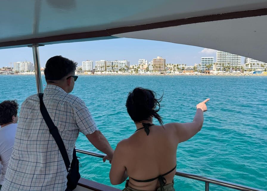 Larnaca: Glass-Bottom Boat Cruise with Fishing and BBQ Lunch