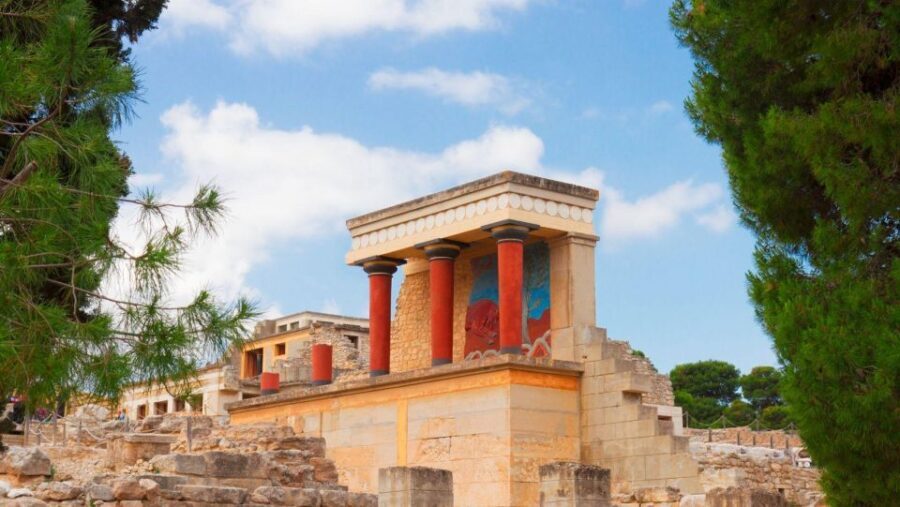 Learn all about Crete in one Tour | Private Guided Tour