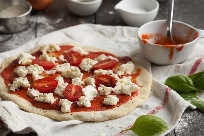 Learn how to make pizza and Gelato cooking class in Florence - Key Points